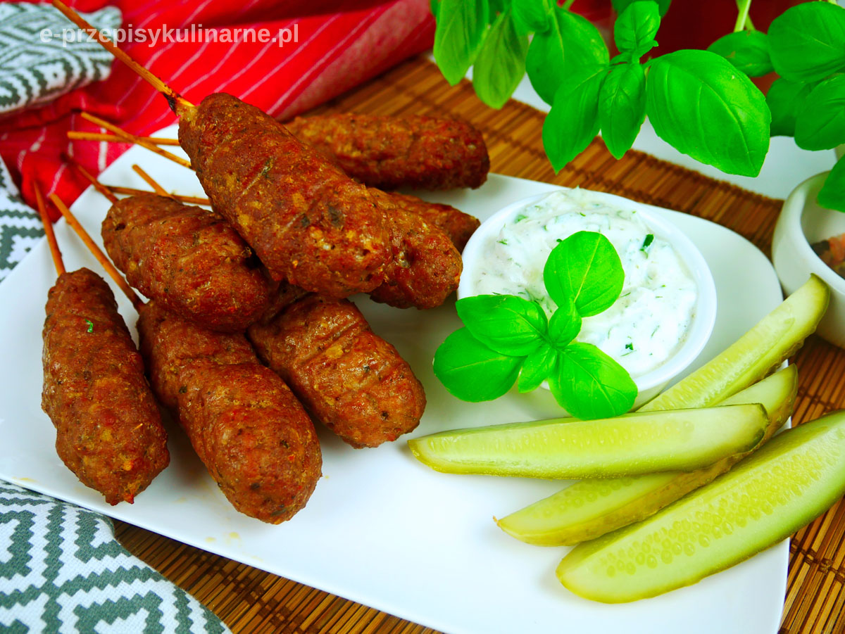 Kofty drobiowe – przepyszne szaszłyki z mięsa mielonego - SuperPrzepis.pl